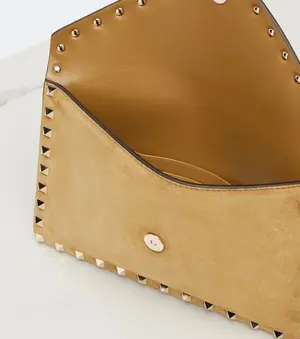 Valentino Garavani Rockstud Medium Suede Pouch - Beige