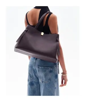 Yuzefi Gyoza Tote - Brown