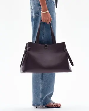Yuzefi Gyoza Tote - Brown