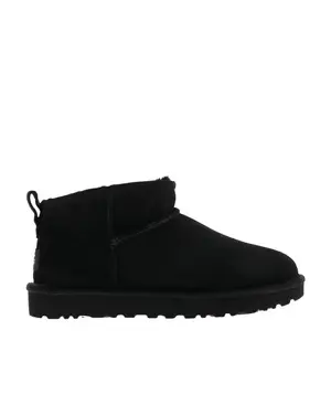 UGG Logo Short Boots