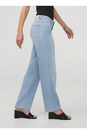 DUER Performance Denim Mid Rise Straight - Desert-blue