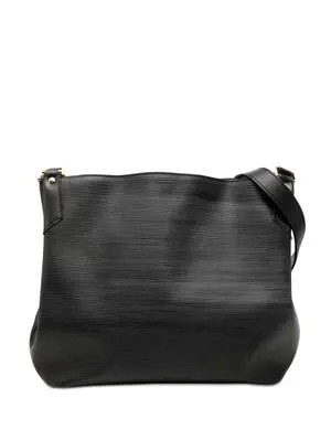 LOUIS VUITTON 2005 Epi Mandara Mm Shoulder Bag - Black