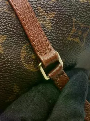 LOUIS VUITTON 2001 26 Papillon Shoulder Bag