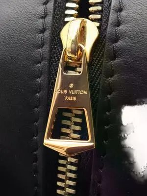LOUIS VUITTON Saintonge Cross Body Bag