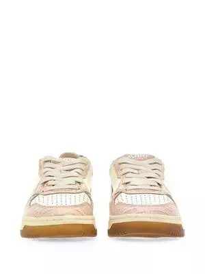 AUTRY Medalist Low Crocodile-embossed Sneakers
