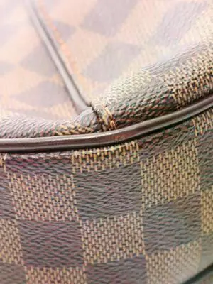 LOUIS VUITTON Damier Ebene Thames Gm Shoulder Bag - Brown
