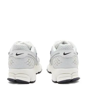 Nike Zoom Vomero 5 Sneakers