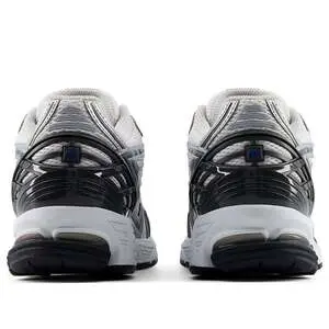 NEW BALANCE 1906r Sneakers