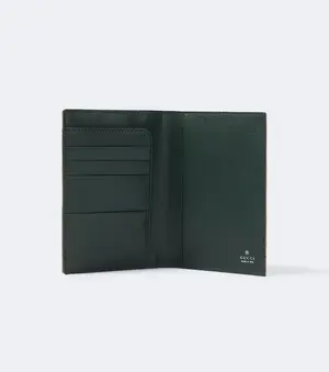 Gucci Essence Classic Gg Canvas Passport Holder