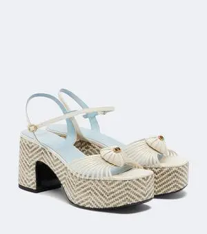 Valentino Garavani C?ur Royal Leather Platform Sandals - White