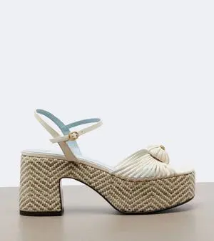 Valentino Garavani C?ur Royal Leather Platform Sandals