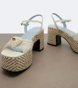 Valentino Garavani C?ur Royal Leather Platform Sandals