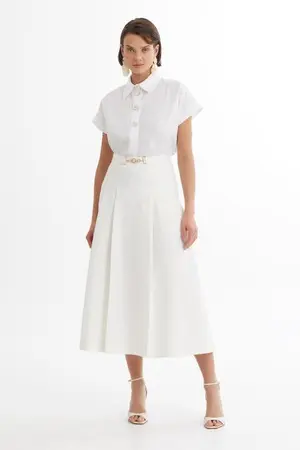 GIZIA Ecru Pleated Midi Skirt With Chain Accessory
