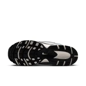 Nike V5 Rnr Athletic Shoes