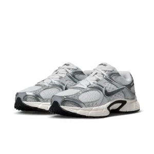 Nike V5 Rnr Athletic Shoes