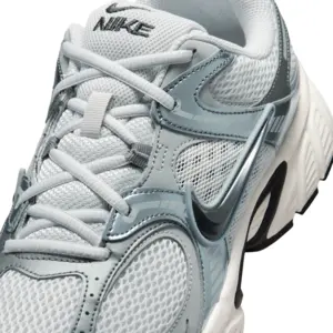 Nike V5 Rnr Athletic Shoes
