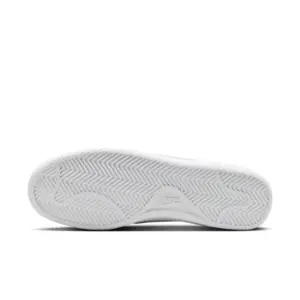 Nike Classic Cs Sneakers - White