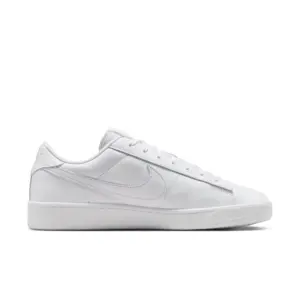 Nike Classic Cs Sneakers - White