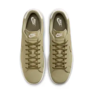 Nike Classic Low Top Sneakers - Brown