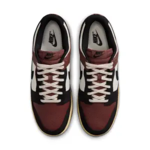 Nike Dunk Low Retro Low Top Sneakers - Brown