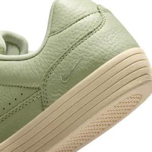 Nike Tennis Centre Shoes