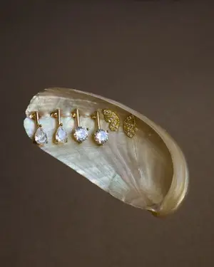 BEADS BY TARA Mariposa Stud Earrings