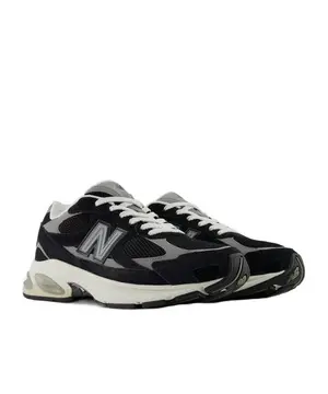 NEW BALANCE Abzorb 2010 Sneakers