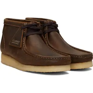 Clarks Round Toe Lace-up Desert Boots