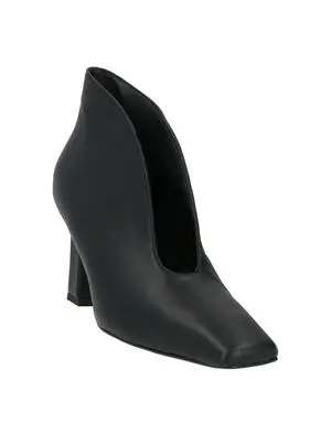 CARLA G. Leather Ankle Boots With Geometric Heel