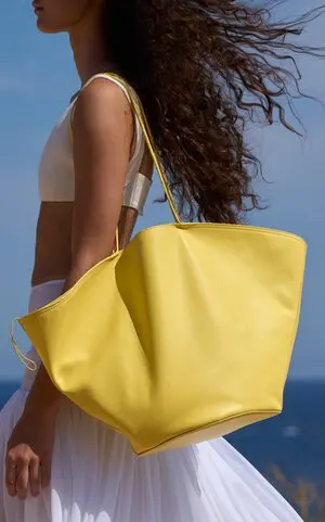 Jacquemus Le Soft Pietra Grand Tote - Yellow