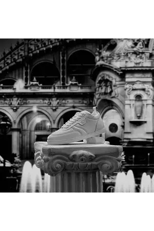CHRISTIAN LOUBOUTIN Sk Vi Sneaker - White