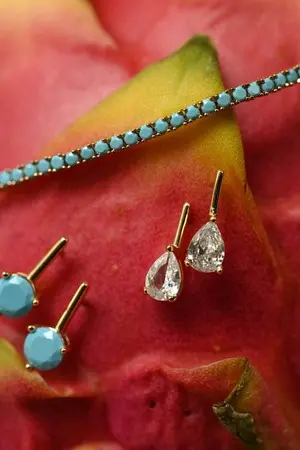 BEADS BY TARA Round Diamond Bar Earrings