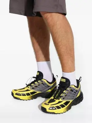 MAISON MARGIELA X Salomon Panelled Sneakers - Black