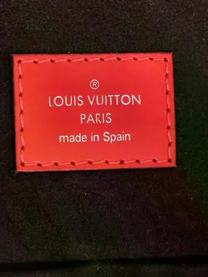 LOUIS VUITTON Cluny Satchel Epi Leather Mm Top Handle Bag - Red
