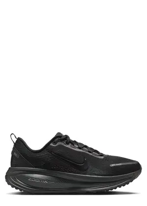 Nike Vomero 18 Athletic Sneakers