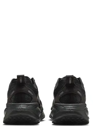 Nike Vomero 18 Athletic Sneakers