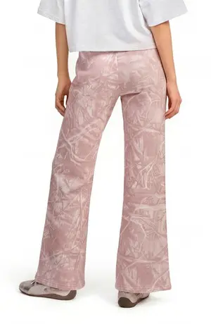 PUMA Essential Camo Sweatpants