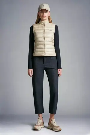 Moncler Liane High-neck Puffer Gilet - Nude