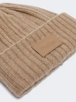 Max Mara Macbeth Logo Patch Beanie