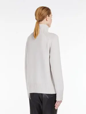 Max Mara Wool Cashmere Turtleneck Sweater
