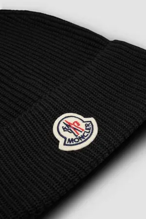 Moncler Logo Patch Knitted Beanie