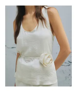 Marella Top With Matching Flower