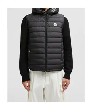 Moncler Logo Patch Zip-up Padded Vest