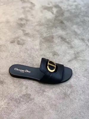 Dior 30 Montaigne Slide
