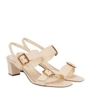 Manolo Blahnik Comfortable Elegant Leather Sandals - Nude