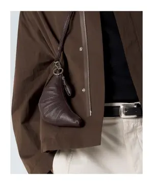 LEMAIRE Croissant Leather Wallet On Chain
