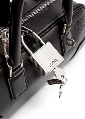 Loewe Amazona 23 Cropped Bag In Shiny Calfskin - Black