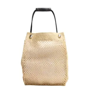 Loewe Pebble Honeycomb Hobo In Raffia - Nude