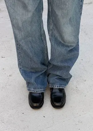 ALOHAS Rivet Leather Loafers