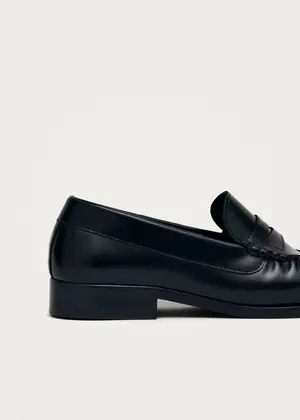 ALOHAS Rivet Leather Loafers